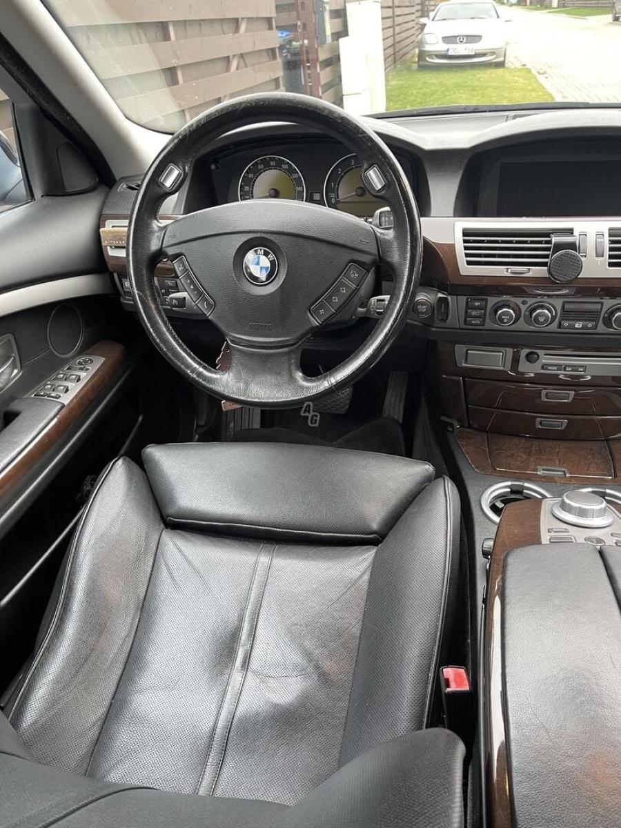 Melns BMW 750 2007 Klaipėda, ar dzinēja tilpumu 4.80 L un nobraukumu 164 tūkst. km par 4650 €, foto 7 vietnē AUTOMOTO.COM.LV