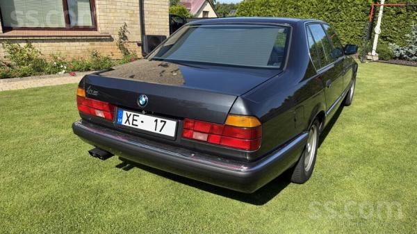 Black BMW 750 1989 in Limbazi, with an engine capacity of 5.00 L and mileage of 247 thousand km for 12800 €, photo 3 on AUTOMOTO.COM.LV