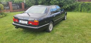 Melns BMW 750 1990 Kauņa, ar dzinēja tilpumu 5.00 L un nobraukumu 270 tūkst. km par 15000 €, foto 2 vietnē AUTOMOTO.COM.LV