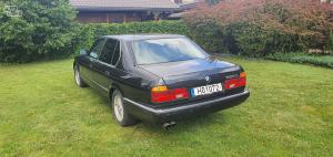 Melns BMW 750 1990 Kauņa, ar dzinēja tilpumu 5.00 L un nobraukumu 270 tūkst. km par 15000 €, foto 4 vietnē AUTOMOTO.COM.LV