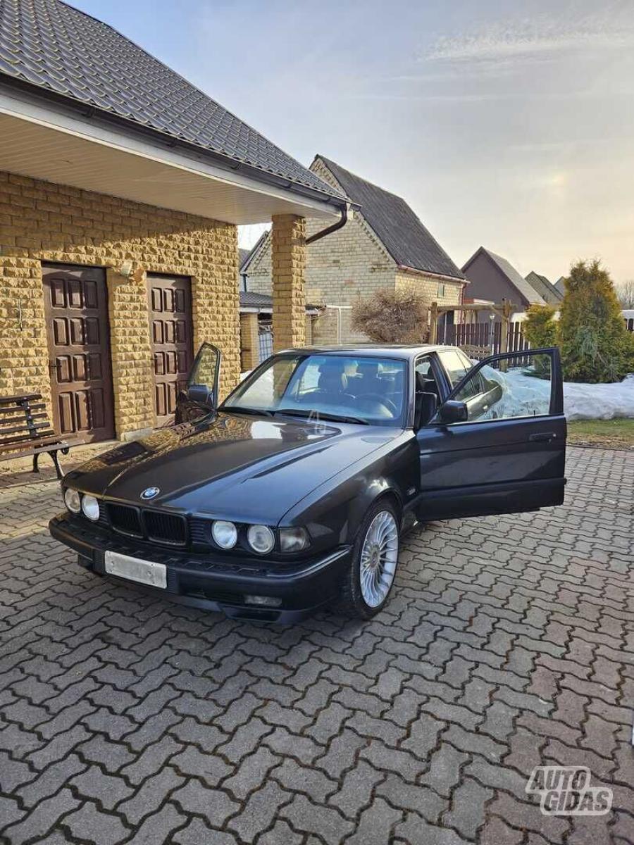 Melns BMW 750 1991 Viļņa, ar dzinēja tilpumu 5.00 L un nobraukumu 320 tūkst. km par 6100 €, foto 12 vietnē AUTOMOTO.COM.LV