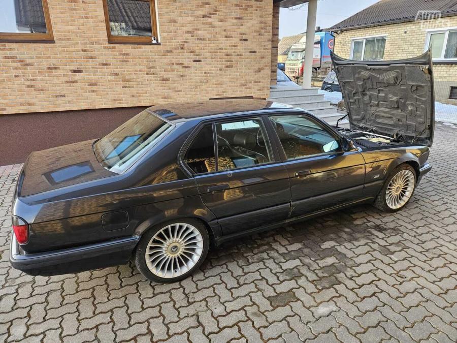 Melns BMW 750 1991 Viļņa, ar dzinēja tilpumu 5.00 L un nobraukumu 320 tūkst. km par 6100 €, foto 20 vietnē AUTOMOTO.COM.LV
