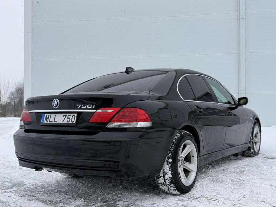 Black BMW 750 2006 in Vilnius, with an engine capacity of 4.80 L and mileage of 181 thousand km for 4200 €, photo 5 on AUTOMOTO.COM.LV