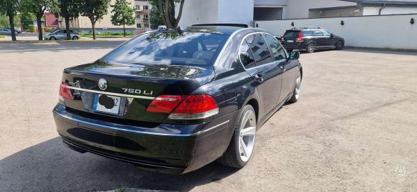 Melns BMW 750 2006 Mažeikiai, ar dzinēja tilpumu 4.80 L un nobraukumu 211 tūkst. km par 5100 €, foto 7 vietnē AUTOMOTO.COM.LV