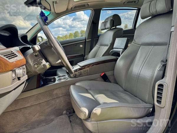 БМВ 750 2007 в Елгава на AUTOMOTO.COM.LV Черный БМВ 750 2007 в Елгава, объемом двигателя 4.80 л и пробегом 0 тыс. км за 8999 €, фото 10 на AUTOMOTO.COM.LV