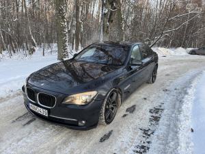 Black BMW 750 2008 in Vilnius, with an engine capacity of 5.00 L and mileage of 249 thousand km for 6000 €, photo 3 on AUTOMOTO.COM.LV
