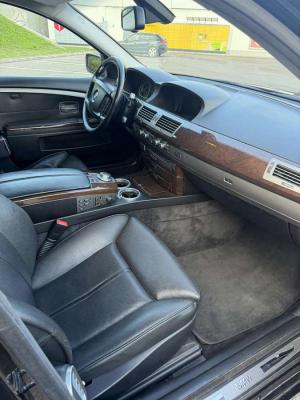 Black BMW 750 2008 in Vilnius, with an engine capacity of 4.80 L and mileage of 190 thousand km for 5700 €, photo 6 on AUTOMOTO.COM.LV