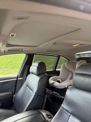 Black BMW 750 2008 in Vilnius, with an engine capacity of 4.80 L and mileage of 190 thousand km for 5700 €, photo 17 on AUTOMOTO.COM.LV
