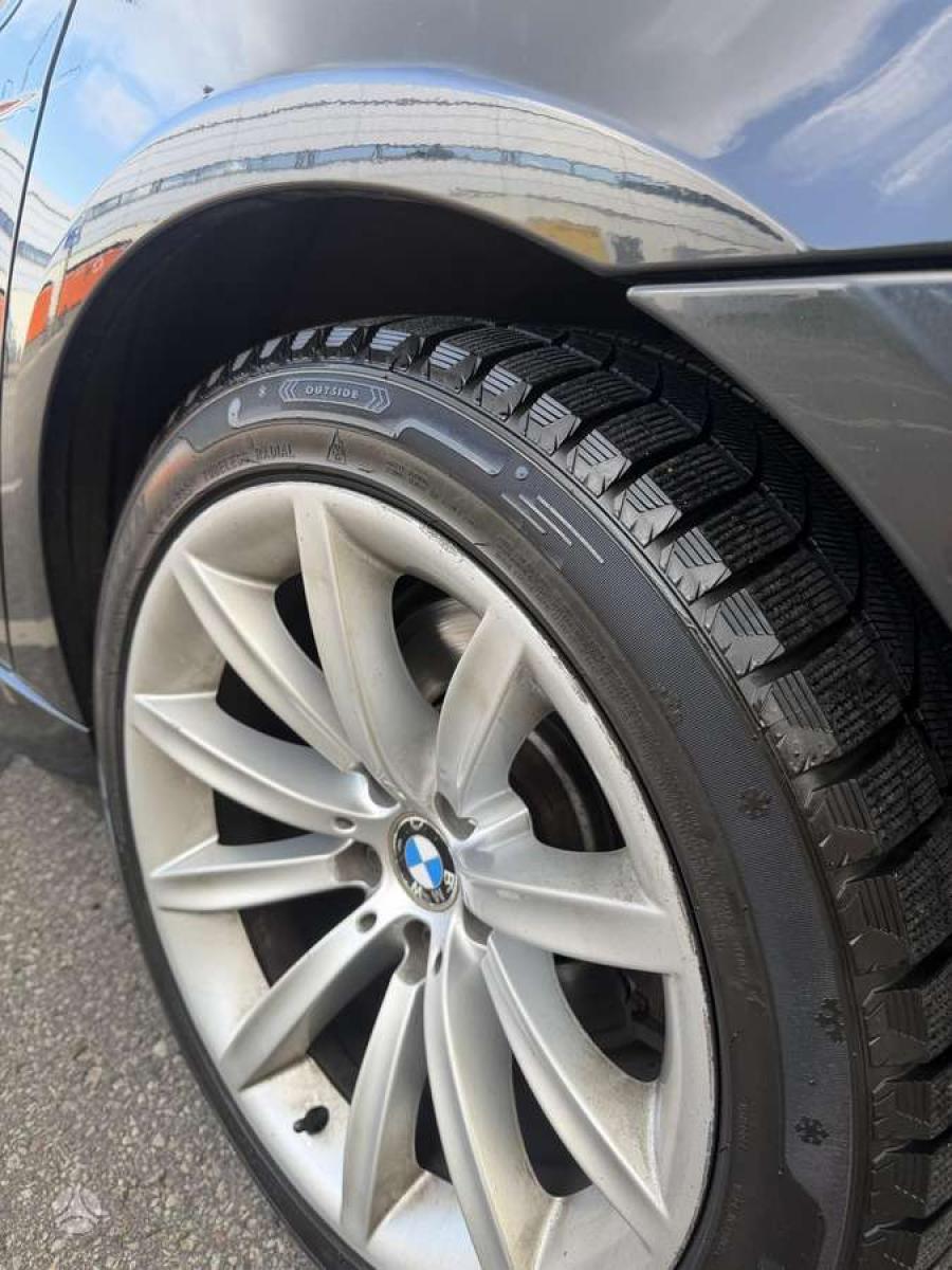 Black BMW 750 2008 in Vilnius, with an engine capacity of 4.80 L and mileage of 190 thousand km for 5700 €, photo 21 on AUTOMOTO.COM.LV