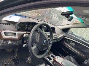Black BMW 750 2008 in Klaipeda, with an engine capacity of 4.80 L and mileage of 171 thousand km for 4900 €, photo 21 on AUTOMOTO.COM.LV