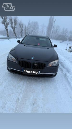 Black BMW 750 2009 in Jurbarkas, with an engine capacity of 4.40 L and mileage of 370 thousand km for 7500 €, photo 3 on AUTOMOTO.COM.LV