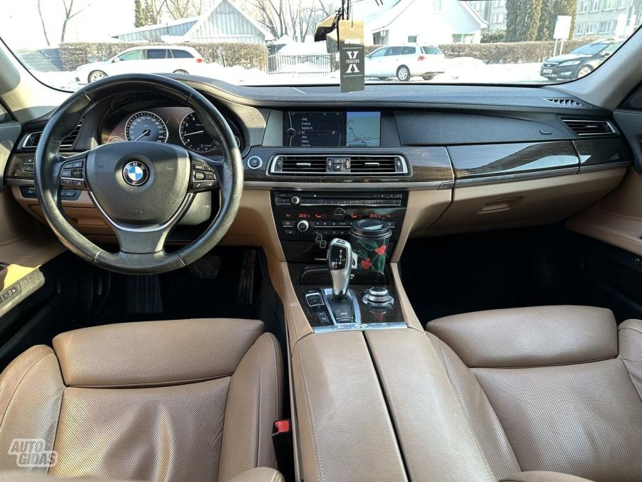 Melns BMW 750 2009 Ukmergė, ar dzinēja tilpumu 4.40 L un nobraukumu 370 tūkst. km par 4900 €, foto 11 vietnē AUTOMOTO.COM.LV