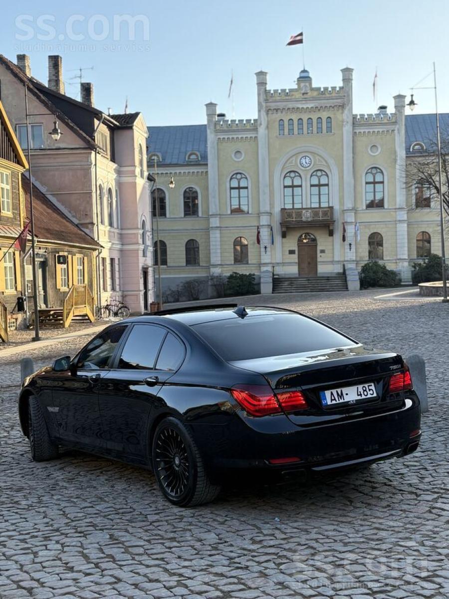 Melns BMW 750 2009 Kuldīga, ar dzinēja tilpumu 4.40 L un nobraukumu 0 tūkst. km par 9990 €, foto 1 vietnē AUTOMOTO.COM.LV