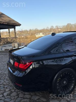 Melns BMW 750 2009 Kuldīga, ar dzinēja tilpumu 4.40 L un nobraukumu 0 tūkst. km par 9990 €, foto 8 vietnē AUTOMOTO.COM.LV