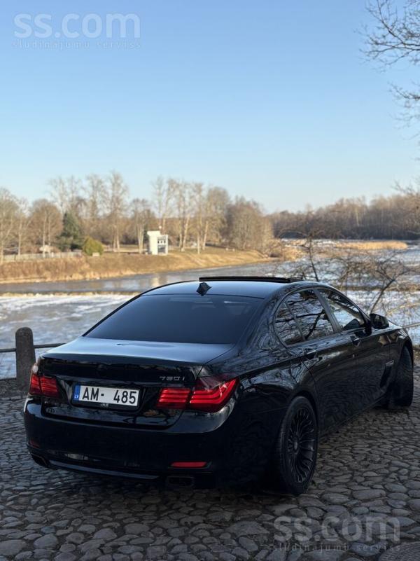 Black BMW 750 2009 in Kuldiga, with an engine capacity of 4.40 L and mileage of 0 thousand km for 9990 €, photo 9 on AUTOMOTO.COM.LV