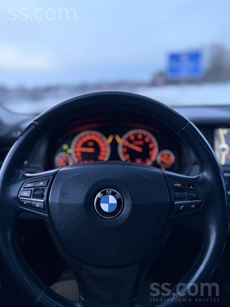 Melns BMW 750 2009 Kuldīga, ar dzinēja tilpumu 4.40 L un nobraukumu 0 tūkst. km par 9990 €, foto 15 vietnē AUTOMOTO.COM.LV