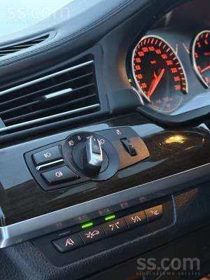 Melns BMW 750 2009 Kuldīga, ar dzinēja tilpumu 4.40 L un nobraukumu 0 tūkst. km par 9990 €, foto 16 vietnē AUTOMOTO.COM.LV