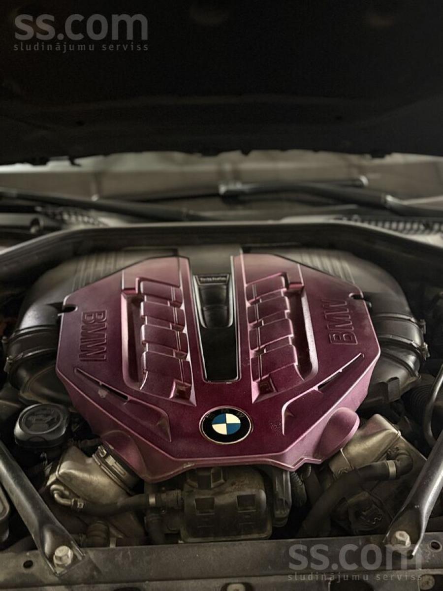 Melns BMW 750 2009 Kuldīga, ar dzinēja tilpumu 4.40 L un nobraukumu 0 tūkst. km par 9990 €, foto 21 vietnē AUTOMOTO.COM.LV