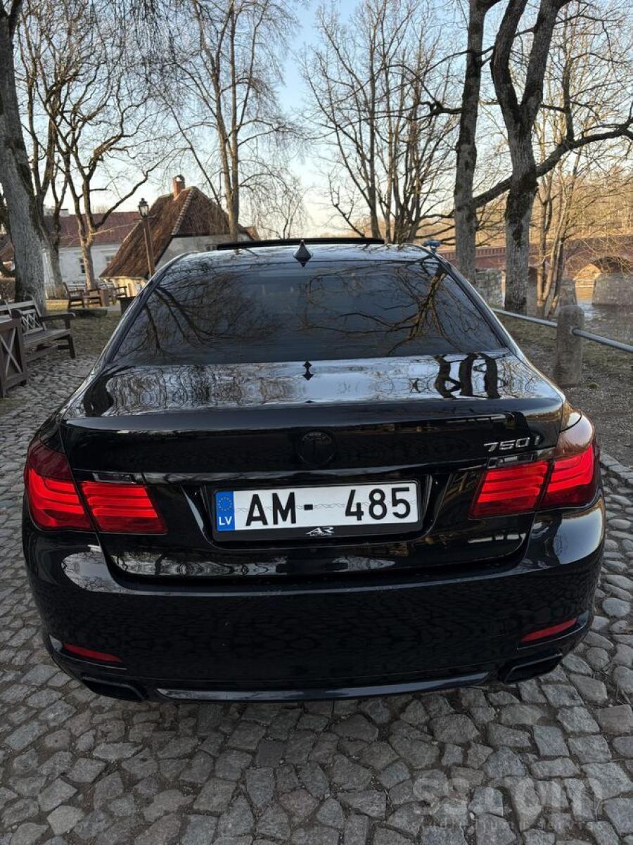 Melns BMW 750 2009 Kuldīga, ar dzinēja tilpumu 4.40 L un nobraukumu 0 tūkst. km par 9990 €, foto 28 vietnē AUTOMOTO.COM.LV
