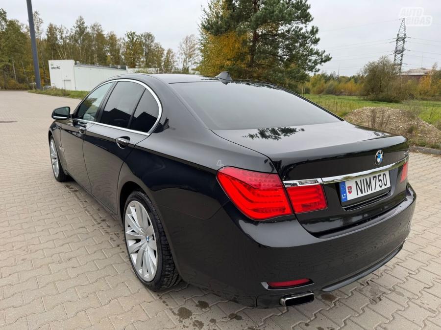 Melns BMW 750 2009 Kauņa, ar dzinēja tilpumu 4.40 L un nobraukumu 0 tūkst. km par 5500 €, foto 9 vietnē AUTOMOTO.COM.LV
