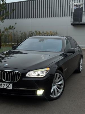 Melns BMW 750 2009 Kauņa, ar dzinēja tilpumu 4.40 L un nobraukumu 0 tūkst. km par 5500 €, foto 12 vietnē AUTOMOTO.COM.LV