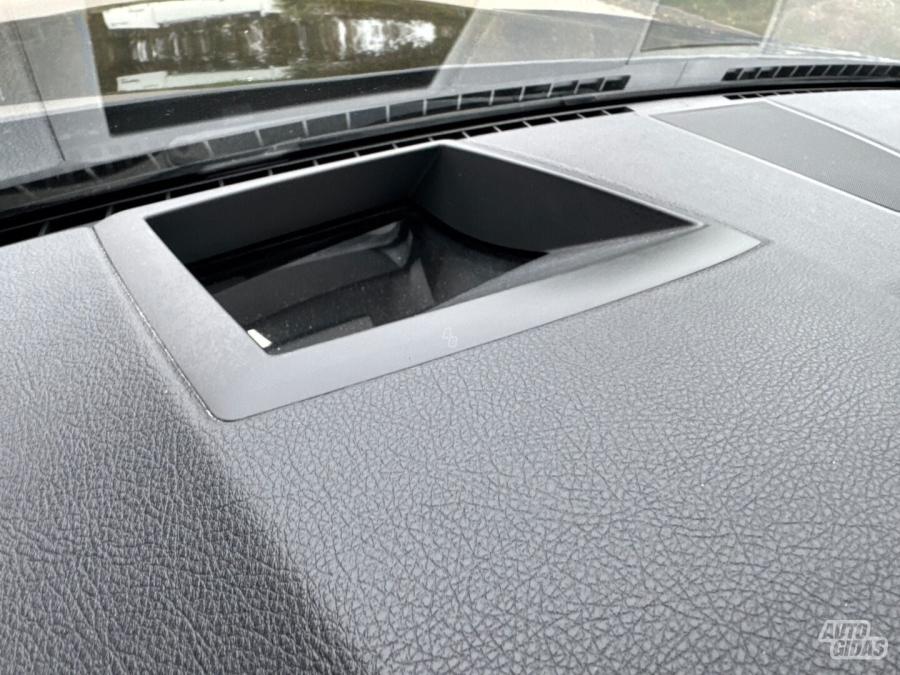 Melns BMW 750 2009 Kauņa, ar dzinēja tilpumu 4.40 L un nobraukumu 0 tūkst. km par 5500 €, foto 16 vietnē AUTOMOTO.COM.LV