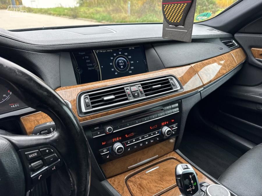 Melns BMW 750 2009 Kauņa, ar dzinēja tilpumu 4.40 L un nobraukumu 0 tūkst. km par 5500 €, foto 20 vietnē AUTOMOTO.COM.LV
