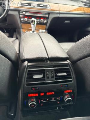 Melns BMW 750 2009 Kauņa, ar dzinēja tilpumu 4.40 L un nobraukumu 0 tūkst. km par 5500 €, foto 21 vietnē AUTOMOTO.COM.LV