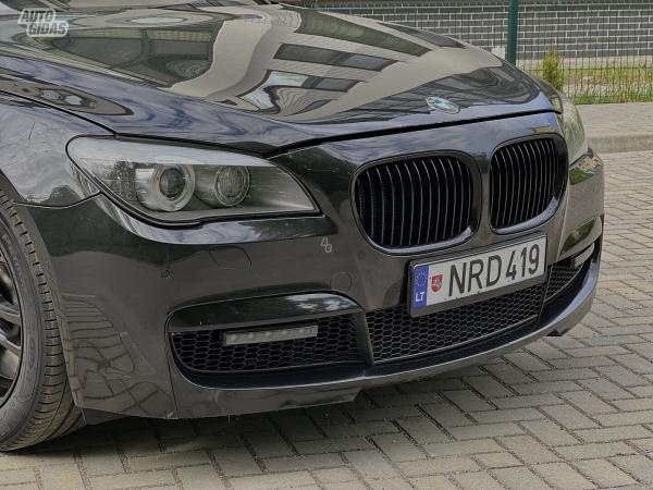 Black BMW 750 2010 in Marijampole, with an engine capacity of 4.40 L and mileage of 243 thousand km for 8000 €, photo 5 on AUTOMOTO.COM.LV