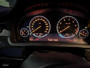 Melns BMW 750 2010 Sillamē, ar dzinēja tilpumu 4.40 L un nobraukumu 173 tūkst. km par 7000 €, foto 11 vietnē AUTOMOTO.COM.LV