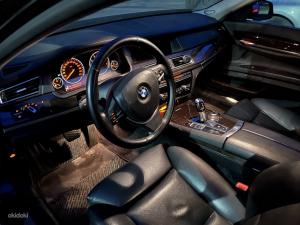 Melns BMW 750 2010 Sillamē, ar dzinēja tilpumu 4.40 L un nobraukumu 173 tūkst. km par 7000 €, foto 13 vietnē AUTOMOTO.COM.LV