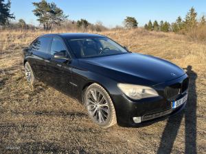 Melns BMW 750 2010 Sillamē, ar dzinēja tilpumu 4.40 L un nobraukumu 173 tūkst. km par 7000 €, foto 14 vietnē AUTOMOTO.COM.LV