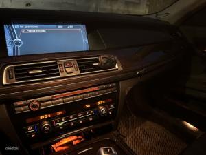 Melns BMW 750 2010 Sillamē, ar dzinēja tilpumu 4.40 L un nobraukumu 173 tūkst. km par 7000 €, foto 15 vietnē AUTOMOTO.COM.LV