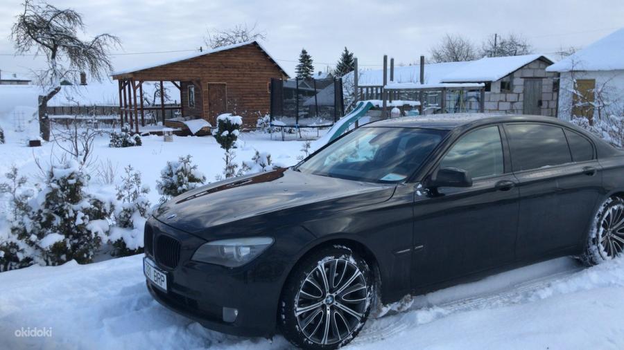 Melns BMW 750 2010 Sillamē, ar dzinēja tilpumu 4.40 L un nobraukumu 173 tūkst. km par 7000 €, foto 20 vietnē AUTOMOTO.COM.LV