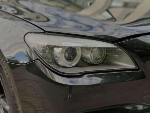 Black BMW 750 2010 in Vilnius, with an engine capacity of 4.40 L and mileage of 246 thousand km for 6300 €, photo 8 on AUTOMOTO.COM.LV