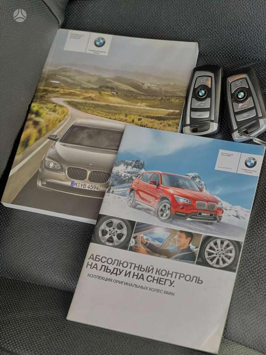 Black BMW 750 2010 in Vilnius, with an engine capacity of 4.40 L and mileage of 246 thousand km for 6300 €, photo 32 on AUTOMOTO.COM.LV