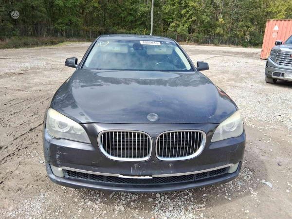 Melns BMW 750 2011 Kauņa, ar dzinēja tilpumu 4.40 L un nobraukumu 101 tūkst. km par 4300 €, foto 3 vietnē AUTOMOTO.COM.LV