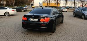 Melns BMW 750 2011 Viļņa, ar dzinēja tilpumu 4.40 L un nobraukumu 250 tūkst. km par 5900 €, foto 4 vietnē AUTOMOTO.COM.LV