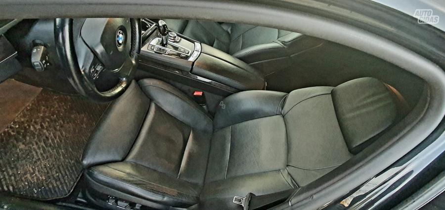 Melns BMW 750 2011 Viļņa, ar dzinēja tilpumu 4.40 L un nobraukumu 250 tūkst. km par 5900 €, foto 8 vietnē AUTOMOTO.COM.LV