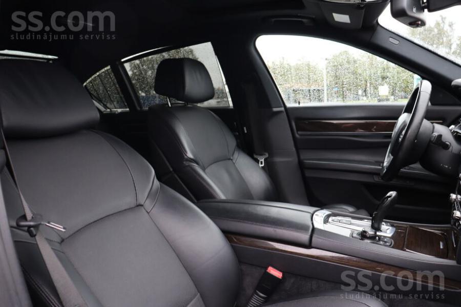 Melns BMW 750 2011 Rīga, ar dzinēja tilpumu 4.40 L un nobraukumu 175 tūkst. km par 14900 €, foto 11 vietnē AUTOMOTO.COM.LV