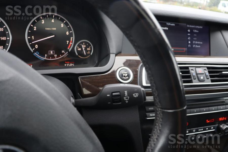 Melns BMW 750 2011 Rīga, ar dzinēja tilpumu 4.40 L un nobraukumu 175 tūkst. km par 14900 €, foto 17 vietnē AUTOMOTO.COM.LV