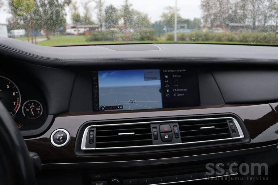 Melns BMW 750 2011 Rīga, ar dzinēja tilpumu 4.40 L un nobraukumu 175 tūkst. km par 14900 €, foto 19 vietnē AUTOMOTO.COM.LV