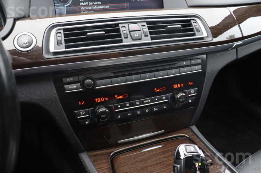 Melns BMW 750 2011 Rīga, ar dzinēja tilpumu 4.40 L un nobraukumu 175 tūkst. km par 14900 €, foto 21 vietnē AUTOMOTO.COM.LV