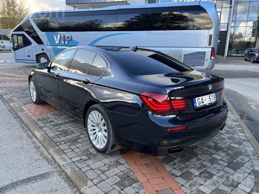 Melns BMW 750 2012 Rēzekne, ar dzinēja tilpumu 3.00 L un nobraukumu 225 tūkst. km par 17100 €, foto 5 vietnē AUTOMOTO.COM.LV