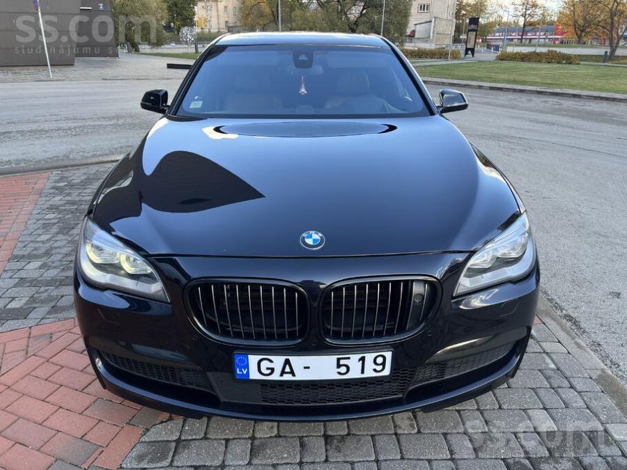 Melns BMW 750 2012 Rēzekne, ar dzinēja tilpumu 3.00 L un nobraukumu 225 tūkst. km par 17100 €, foto 9 vietnē AUTOMOTO.COM.LV