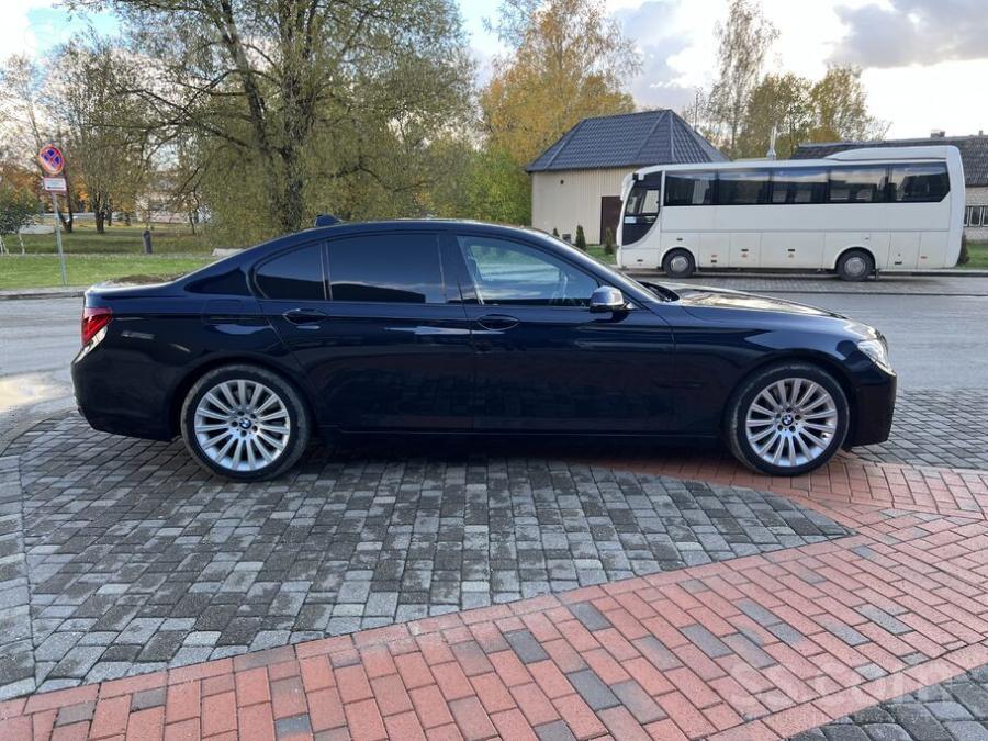Melns BMW 750 2012 Rēzekne, ar dzinēja tilpumu 3.00 L un nobraukumu 225 tūkst. km par 17100 €, foto 10 vietnē AUTOMOTO.COM.LV