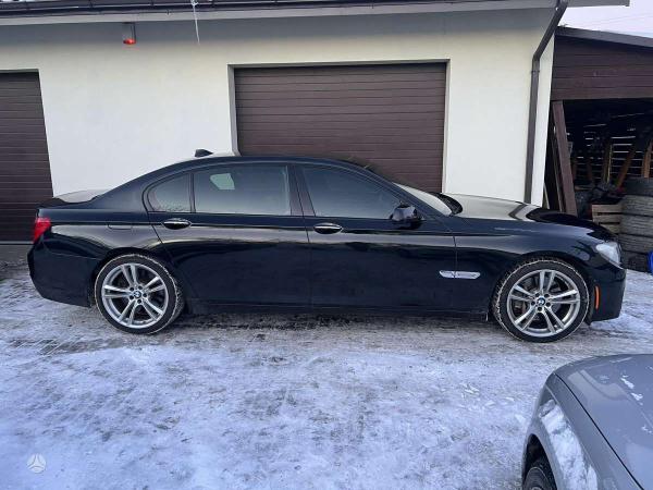 Melns BMW 750 2012 Kauņa, ar dzinēja tilpumu 4.40 L un nobraukumu 205 tūkst. km par 7000 €, foto 4 vietnē AUTOMOTO.COM.LV