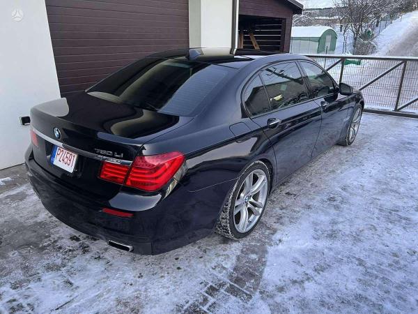 Melns BMW 750 2012 Kauņa, ar dzinēja tilpumu 4.40 L un nobraukumu 205 tūkst. km par 7000 €, foto 5 vietnē AUTOMOTO.COM.LV