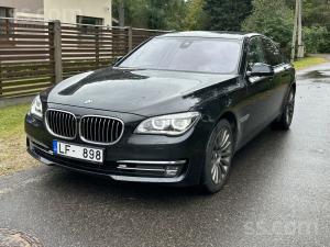 Melns BMW 750 2012 Jūrmala, ar dzinēja tilpumu 3.00 L un nobraukumu 201 tūkst. km par 13000 €, foto 1 vietnē AUTOMOTO.COM.LV