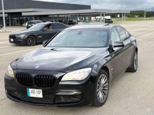 Melns BMW 750 2012 Šauļi, ar dzinēja tilpumu 4.40 L un nobraukumu 247 tūkst. km par 6300 €, foto 9 vietnē AUTOMOTO.COM.LV